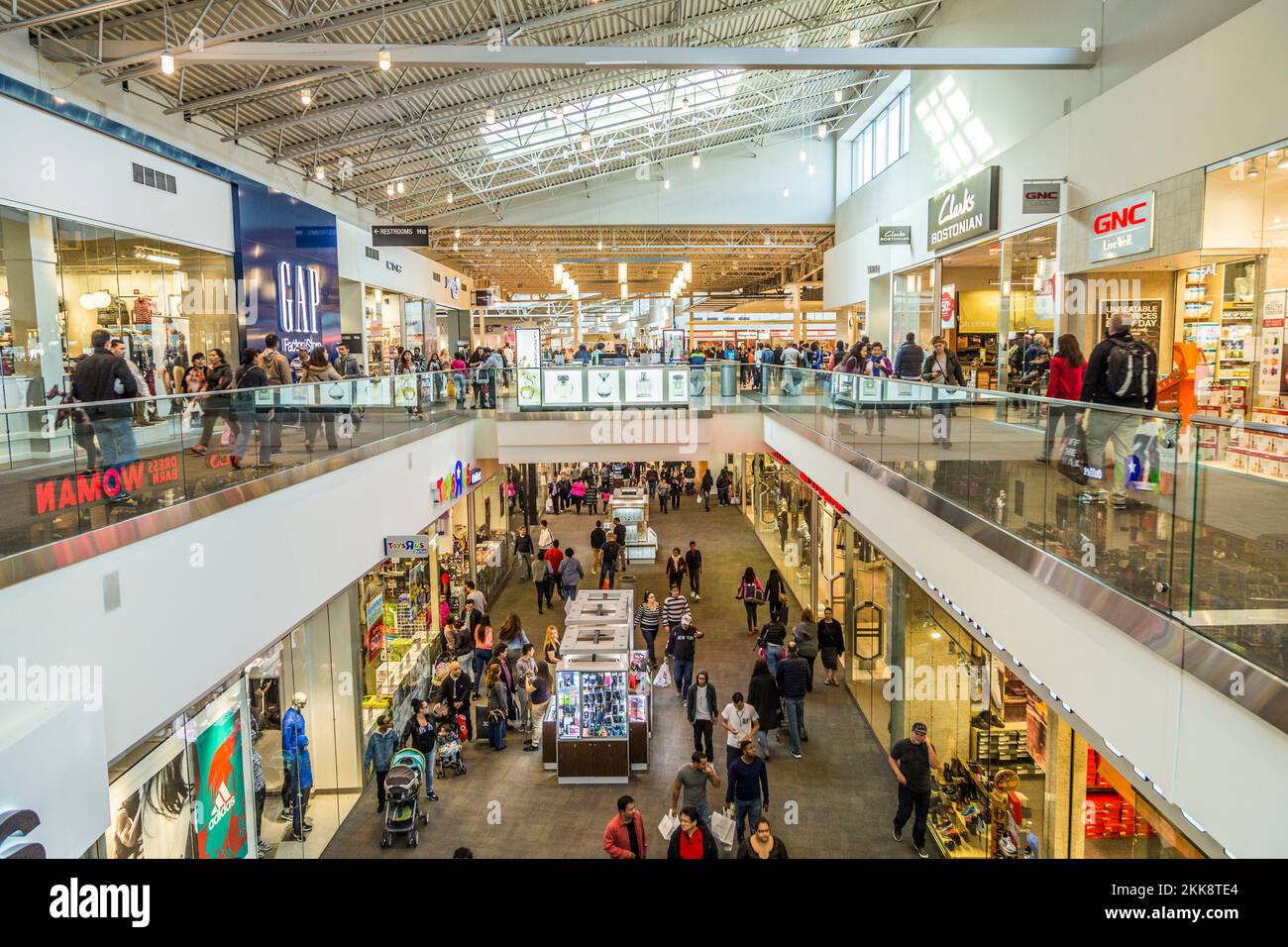 Elizabeth, USA - October 24, 2015: people enjoy shopping in the Mills ...