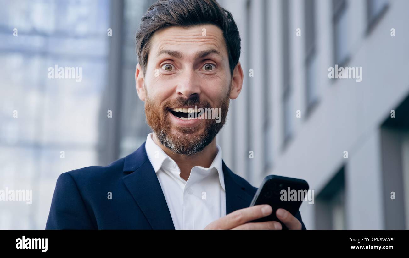 Getting reaction hi-res stock photography and images - Alamy