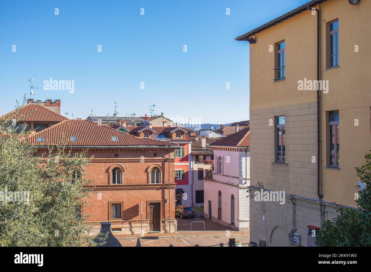 Arona, italy skyline hi-res stock photography and images - Alamy