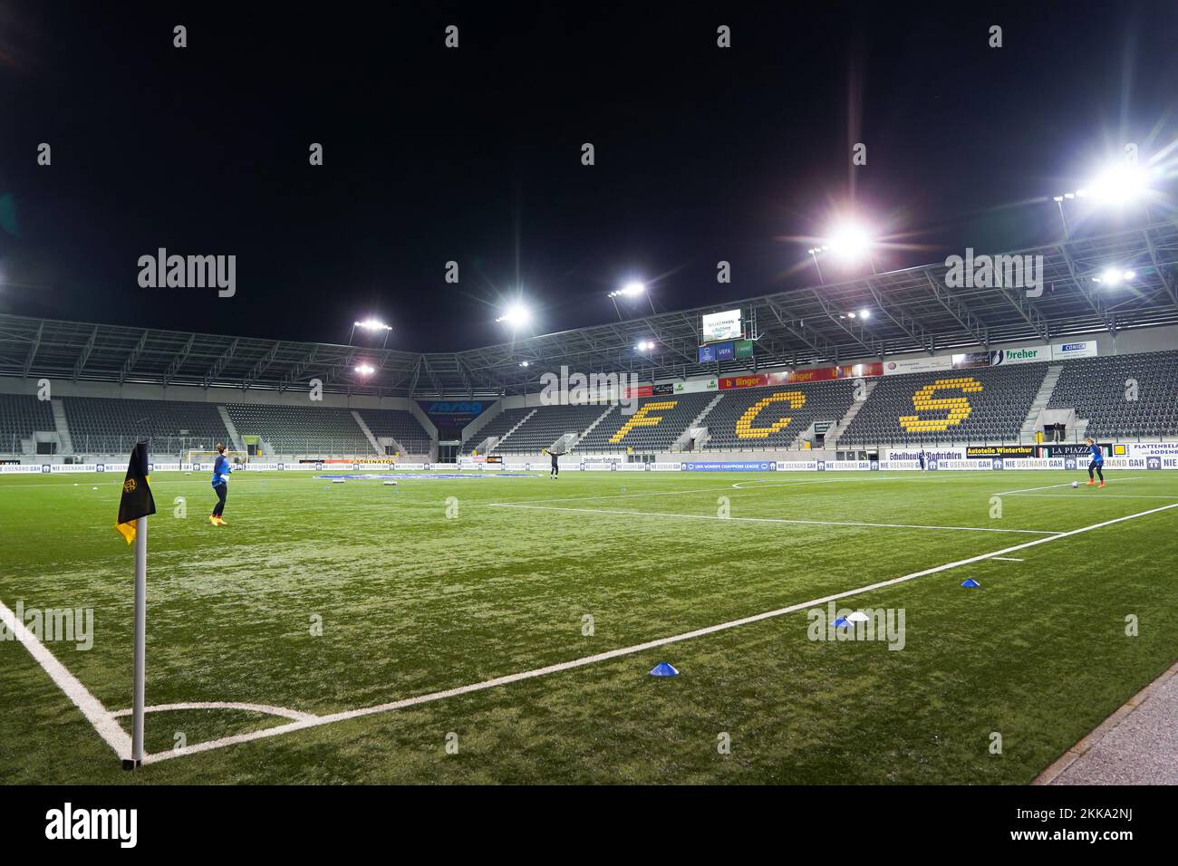 24.11.2022, Schaffhausen, Wefox Arena, Women's Champions League: FC ...