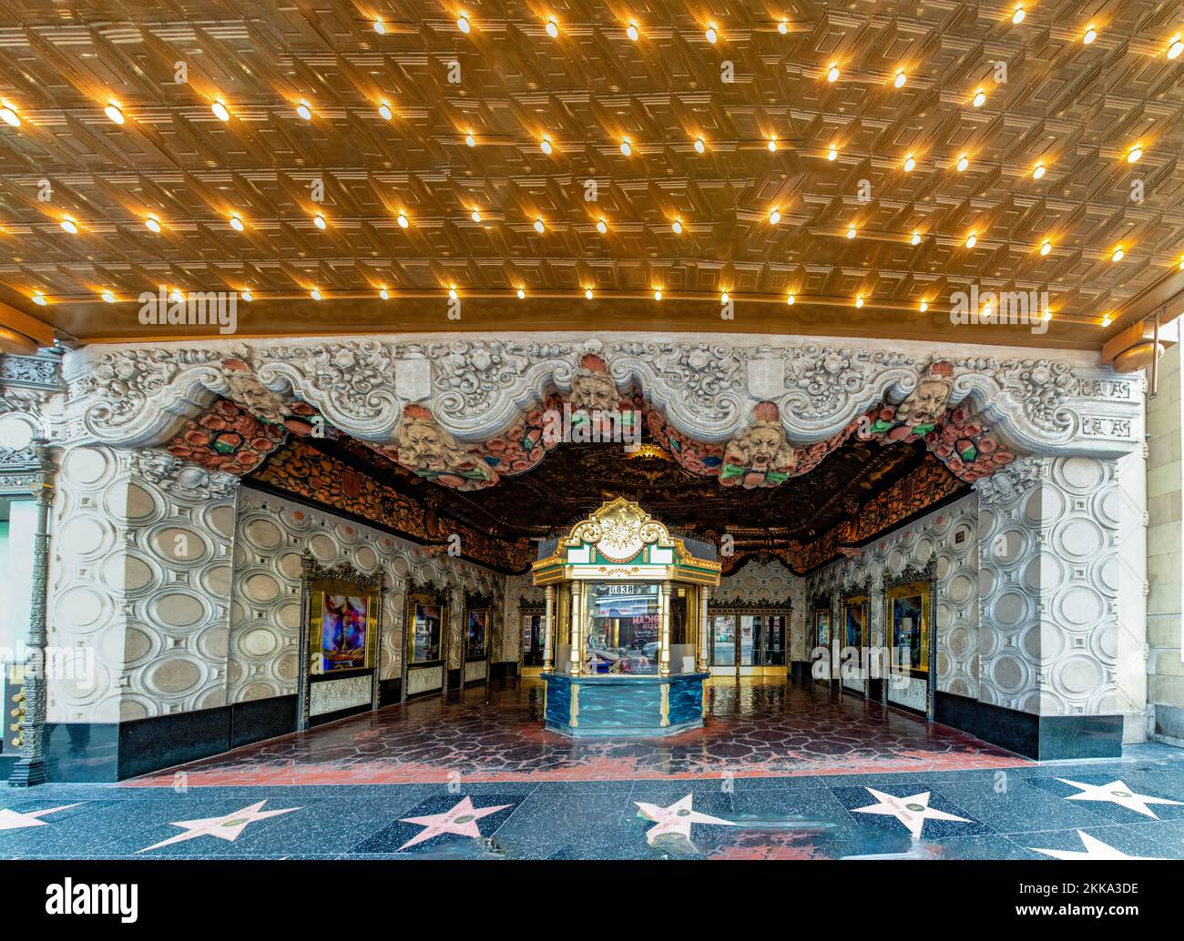 Los Angeles, USA - March 5, 2019: : El Capitan Theater in Hollywood. El ...