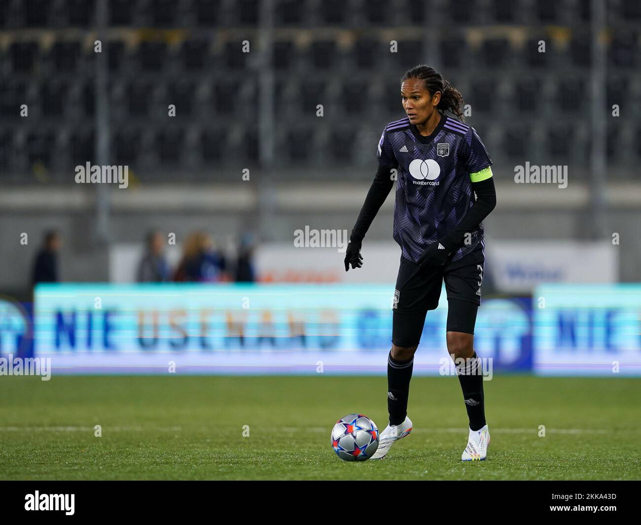 24.11.2022, Schaffhausen, Wefox Arena, Women's Champions League: FC ...