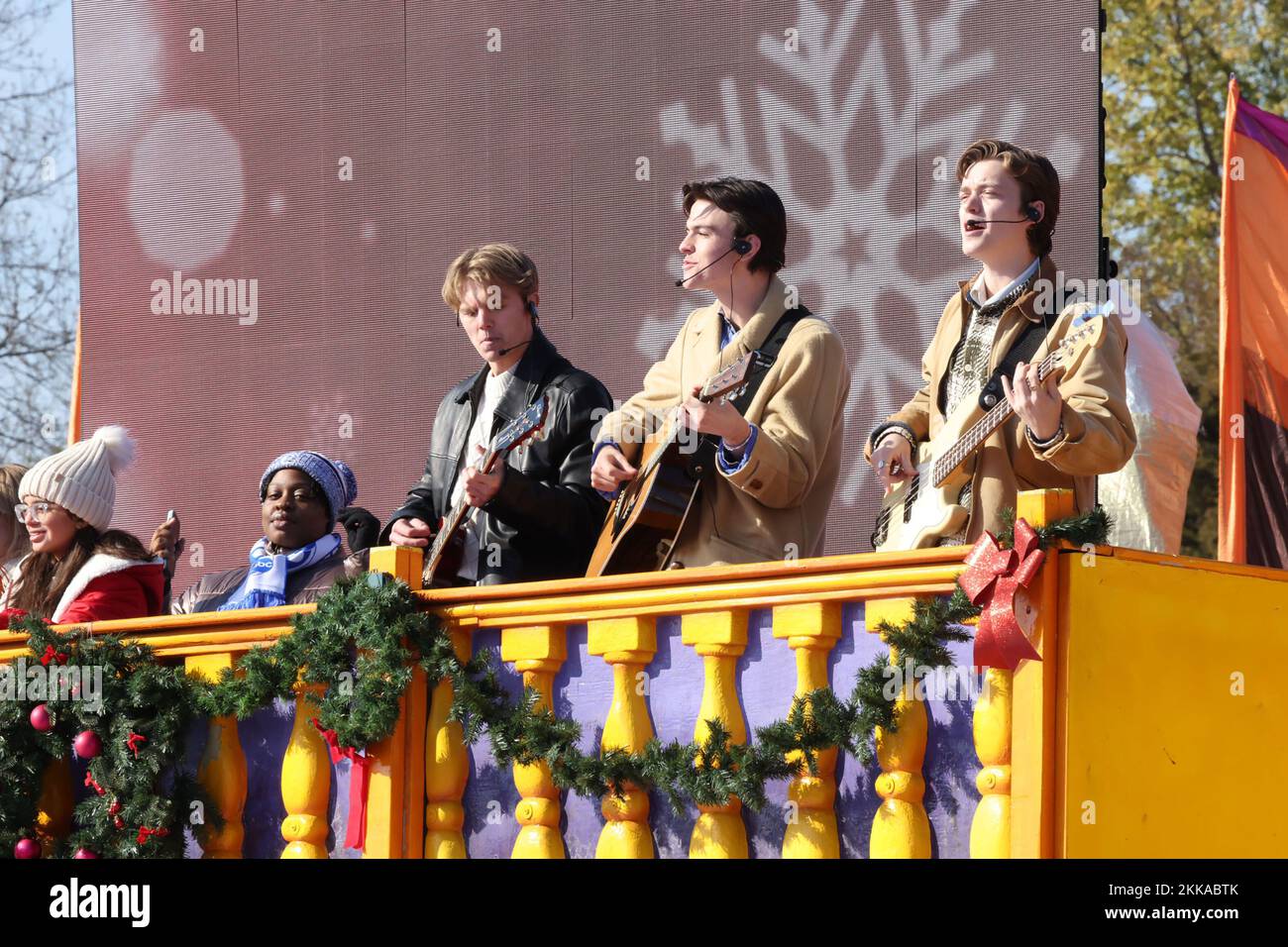 Dunkin Donuts Thanksgiving Day Parade In Philadelphia -PICTURED: The ...
