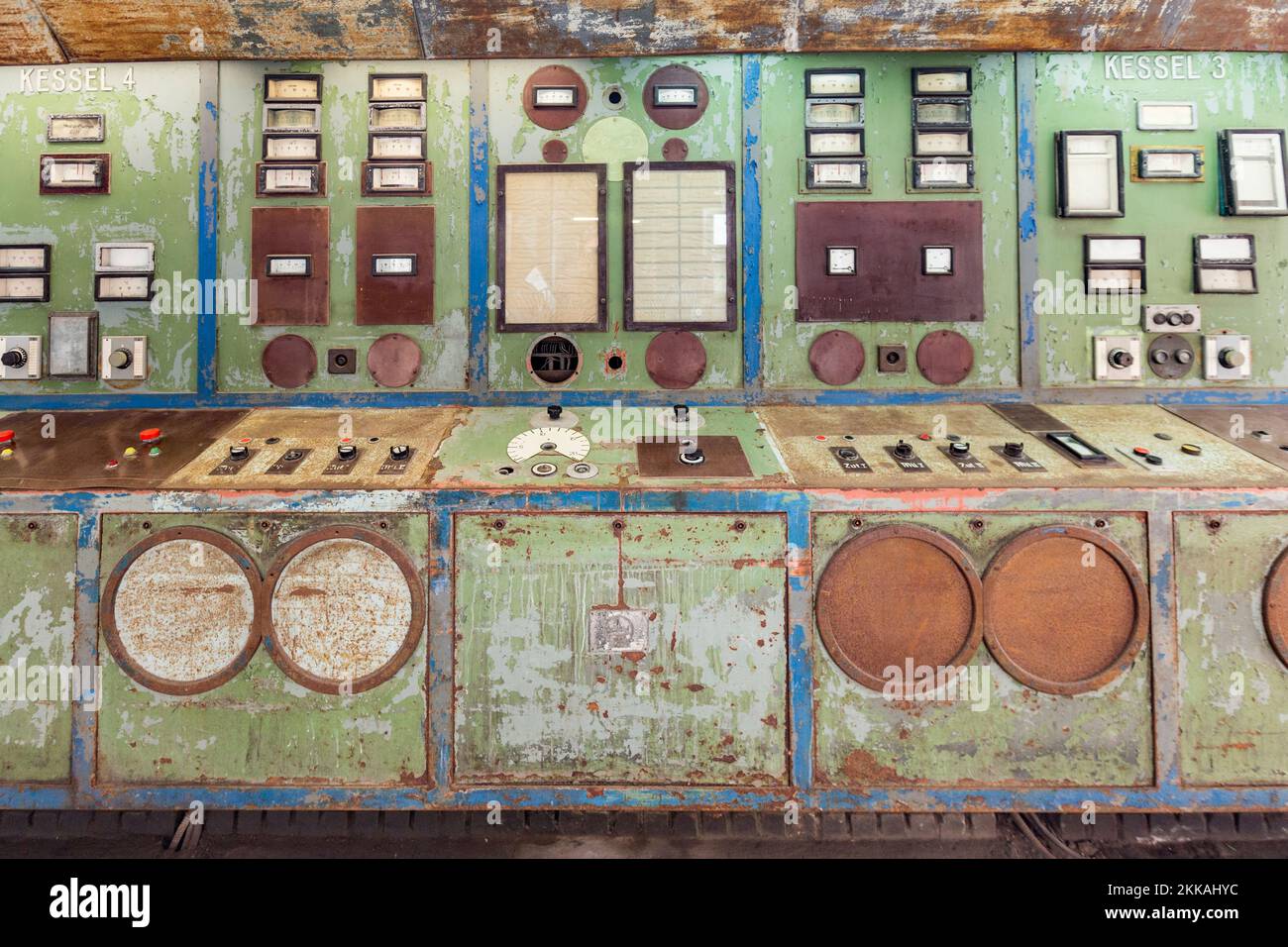 Army switchboard hi-res stock photography and images - Alamy