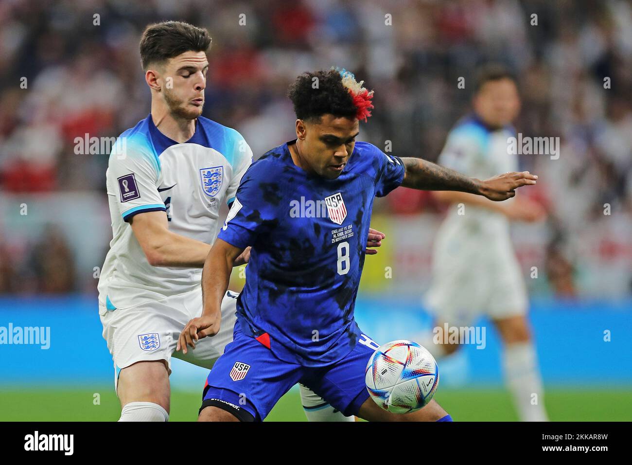 Declan Rice da Inglaterra disputa o lance com Weston McKennie dos ...