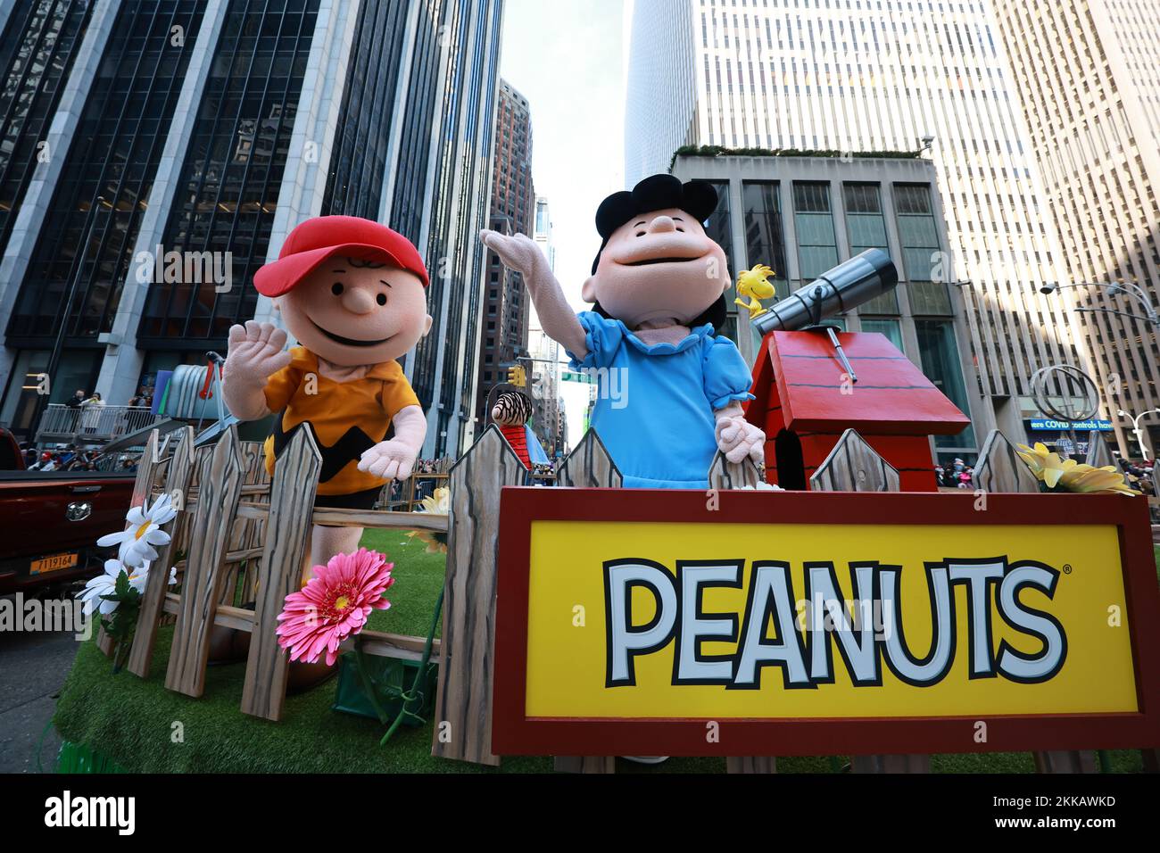 Snoopy Control Tower Explore The New Camp Snoopy At Knott's Berry