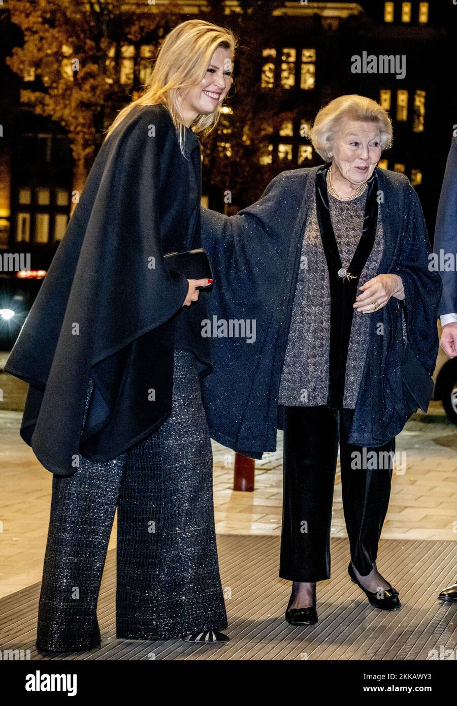 AMSTERDAM - Queen Maxima and Princess Beatrix arrive at the ...