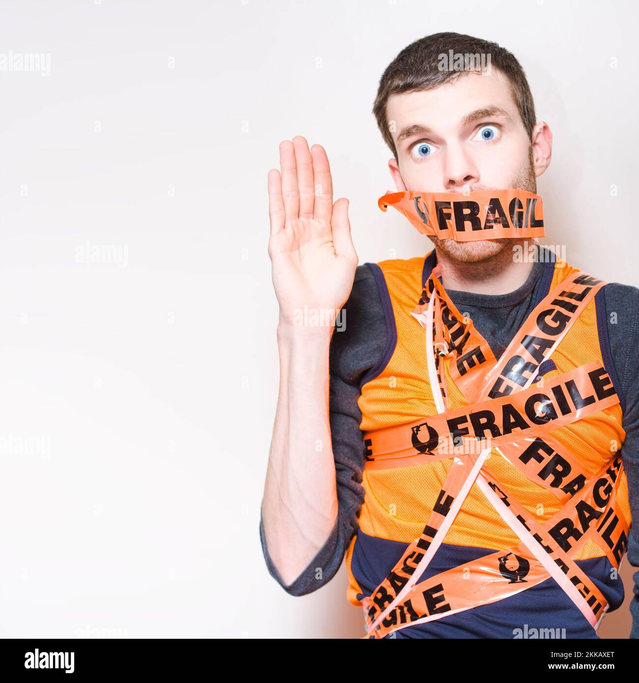 Waving goodbye sad hi-res stock photography and images - Alamy