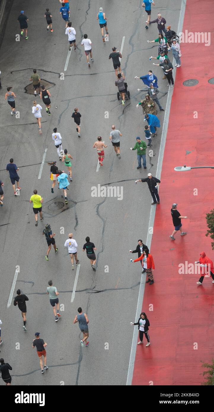 Austin Texas USA, November 24 2022: Some of more than 20,00 runners and ...