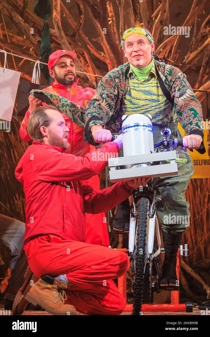 London, UK. 25th Nov, 2022. [NOTE: Name of the Play is 'Wind in the ...