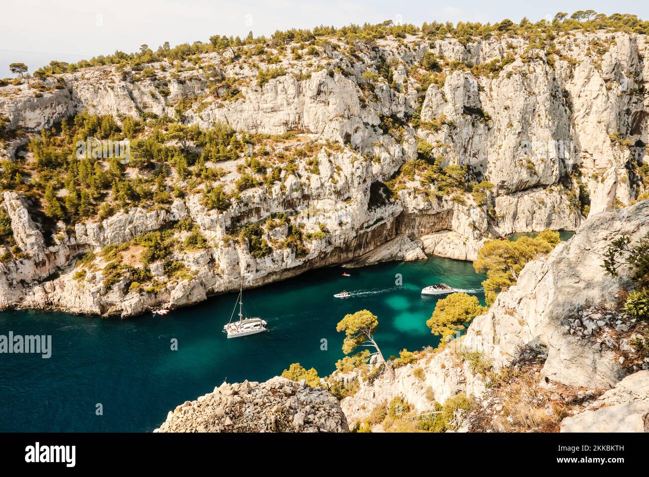 Calanque tour boat hi-res stock photography and images - Alamy