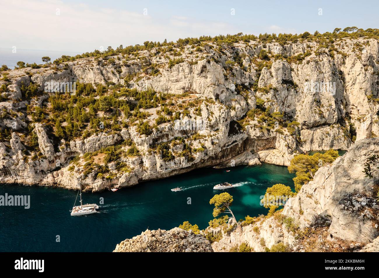 Calanque tour boat hi-res stock photography and images - Alamy