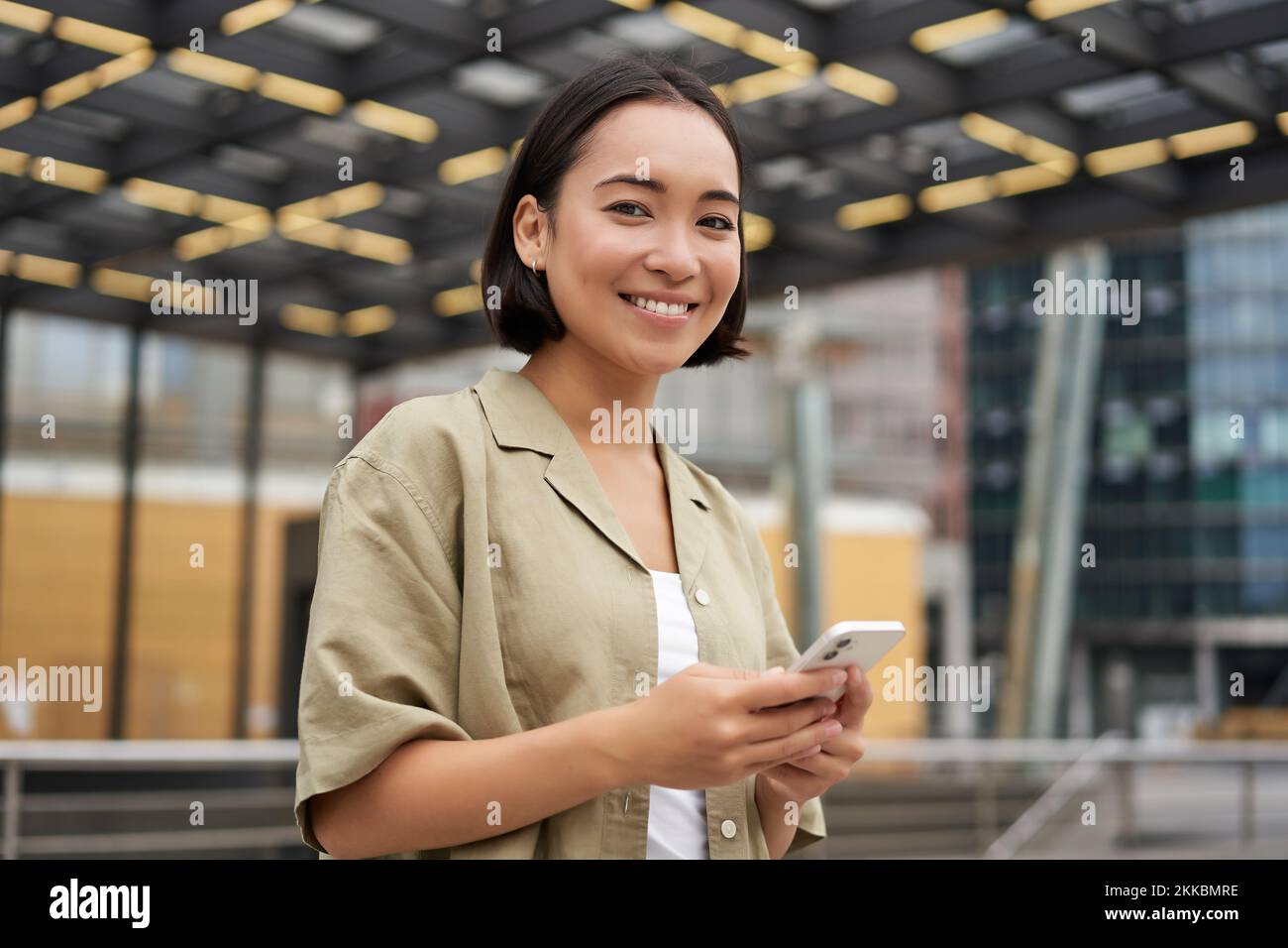 Navigating using mobile telephone hi-res stock photography and images ...