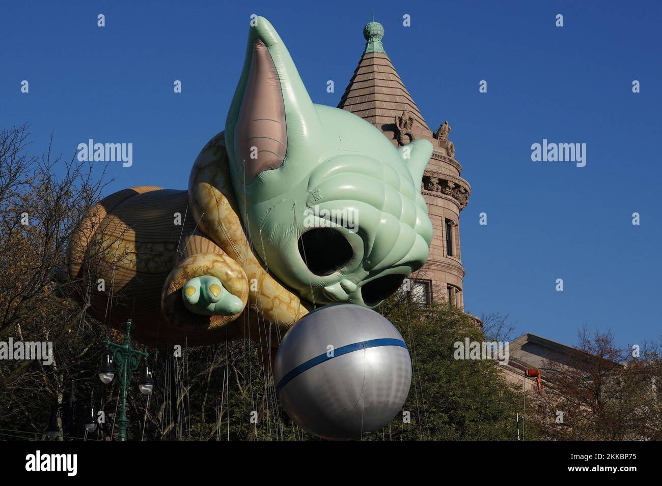 New York, NY, USA. 24th Nov, 2022. Grogu, Balloon in attendance for ...