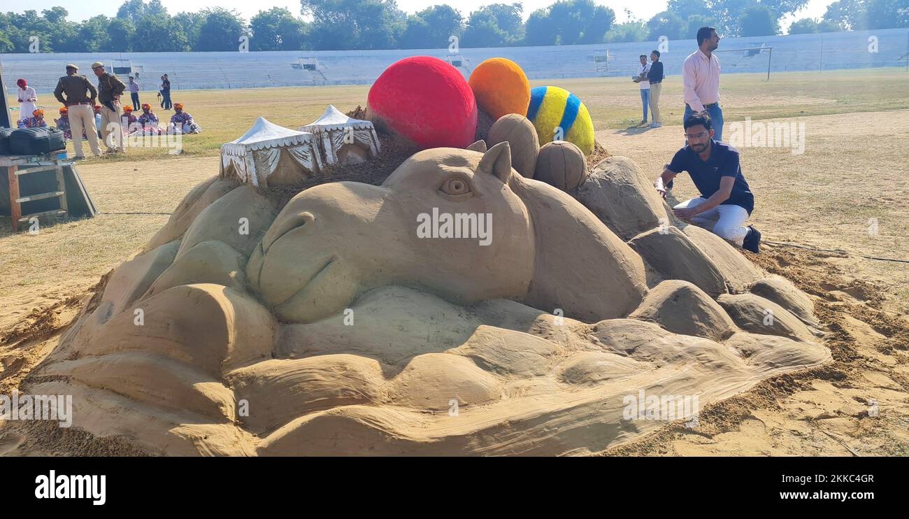 Indian sand artist ajay rawat hi-res stock photography and images - Alamy