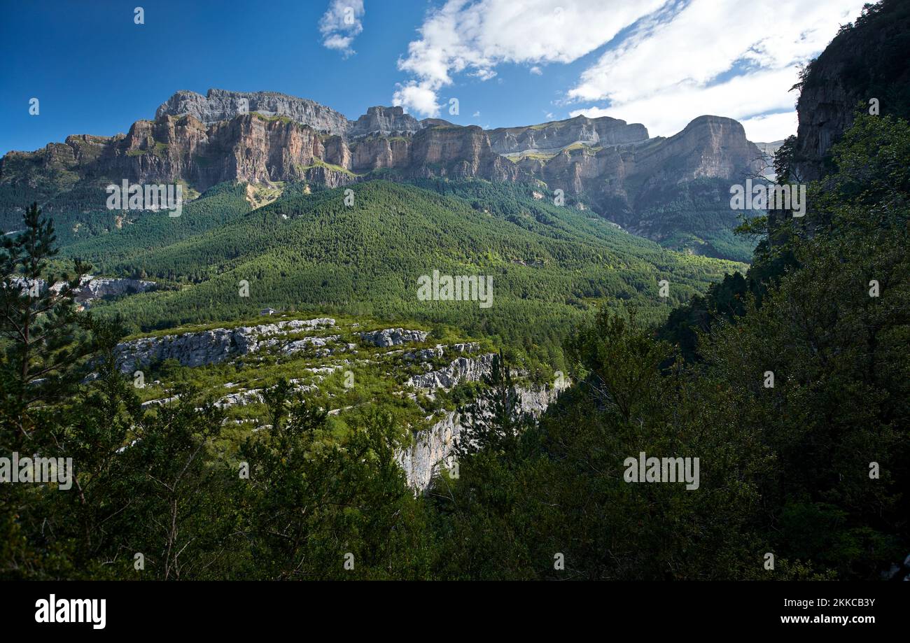 parque nacional de ordesa,cascada,río,gradas de soaso,bosque de hayas ...