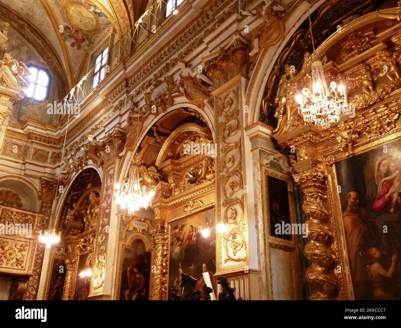 Ancona cathedral interior hi-res stock photography and images - Alamy