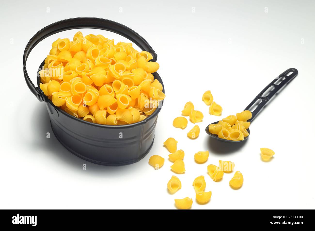 Raw fresh cannelloni hi-res stock photography and images - Alamy