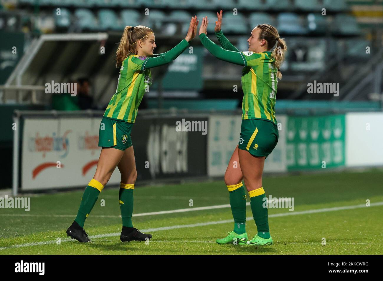Lobke loonen de ado den haag vrouwen hi-res stock photography and ...