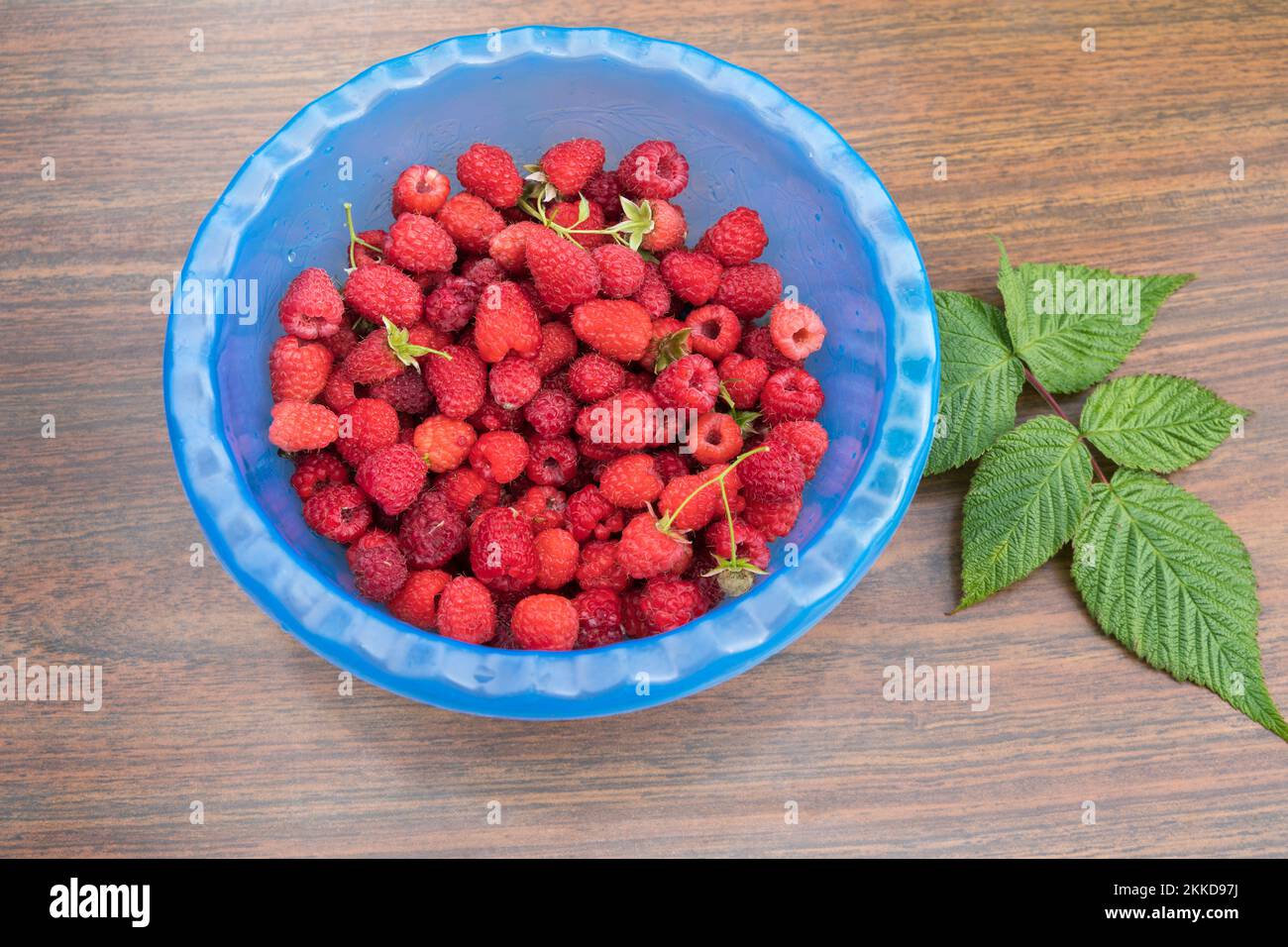 Ripe red raspberry background outdoor,top view Stock Photo - Alamy
