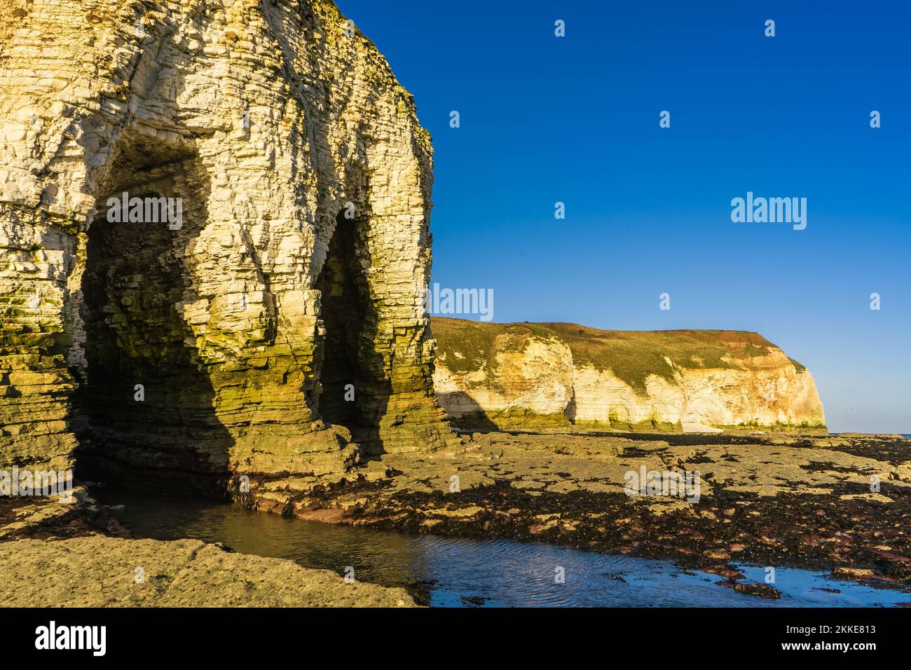 Chalk cliffs and rock formations - Selwicks Bay, Flamborough Head Stock ...
