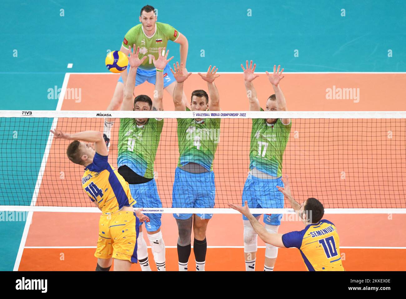 Tine urnaut volleyball hi-res stock photography and images - Alamy