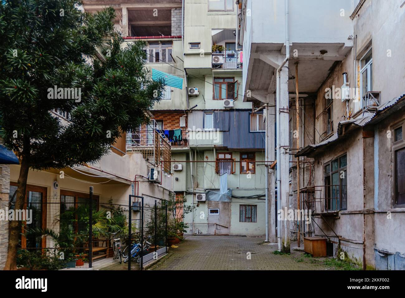 Ghetto, slum district, old housing Stock Photo - Alamy