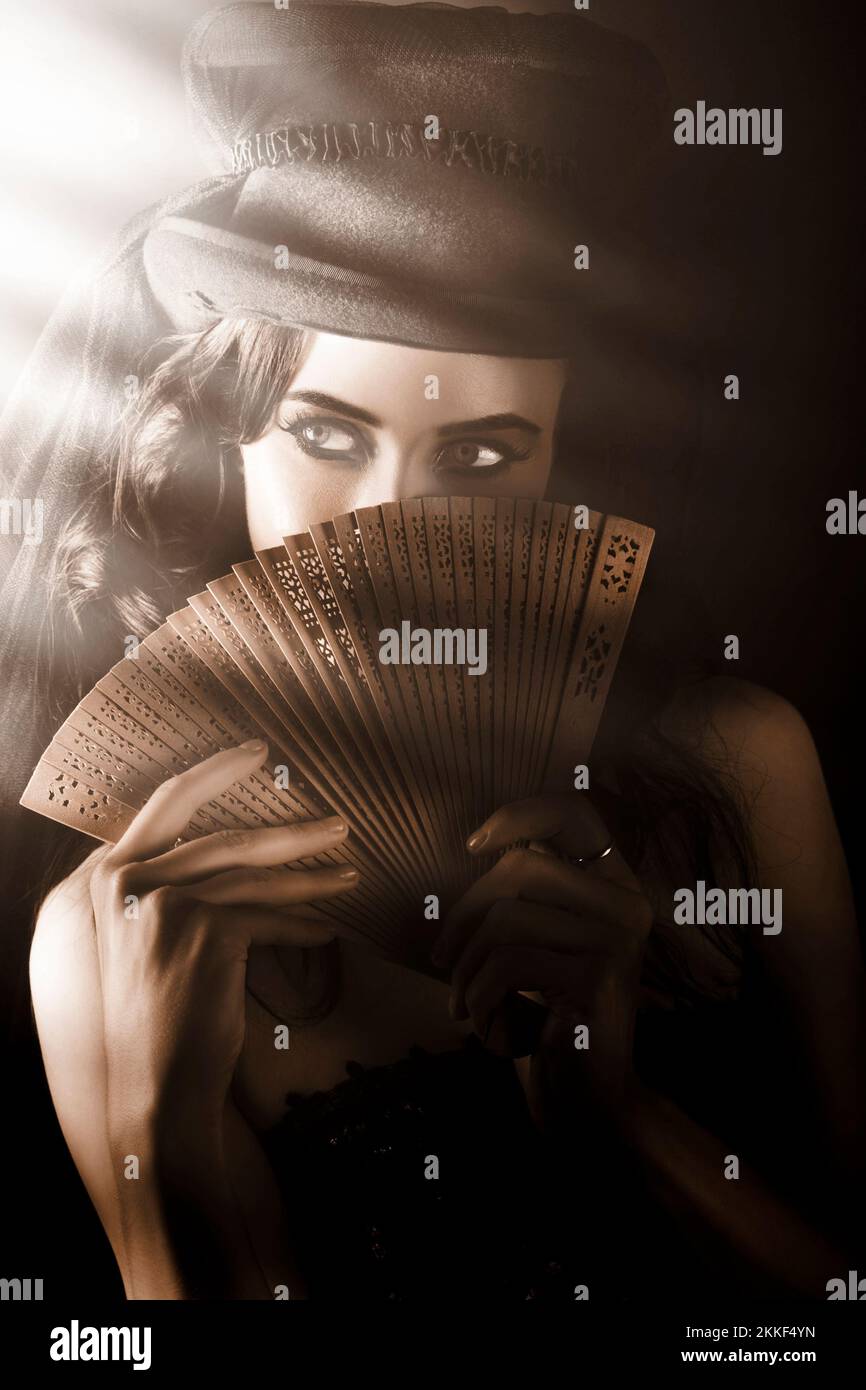 Woman, spotlight, theatre hi-res stock photography and images - Alamy