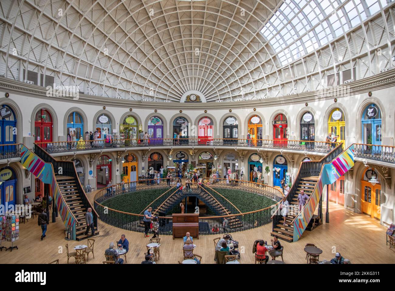 Leeds dome roof hi-res stock photography and images - Alamy