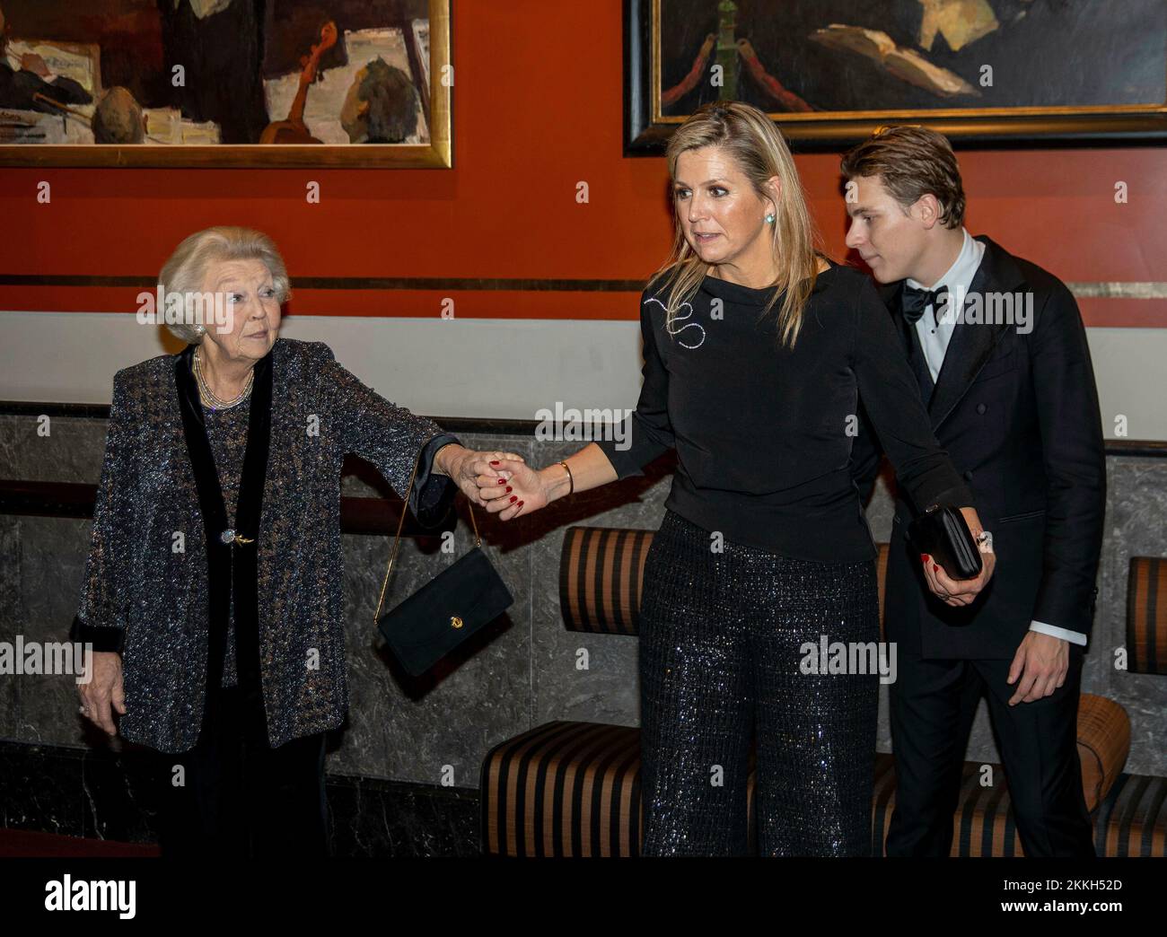 Amsterdam, Netherlands. 25th Nov, 2022. Queen Maxima and Princess ...