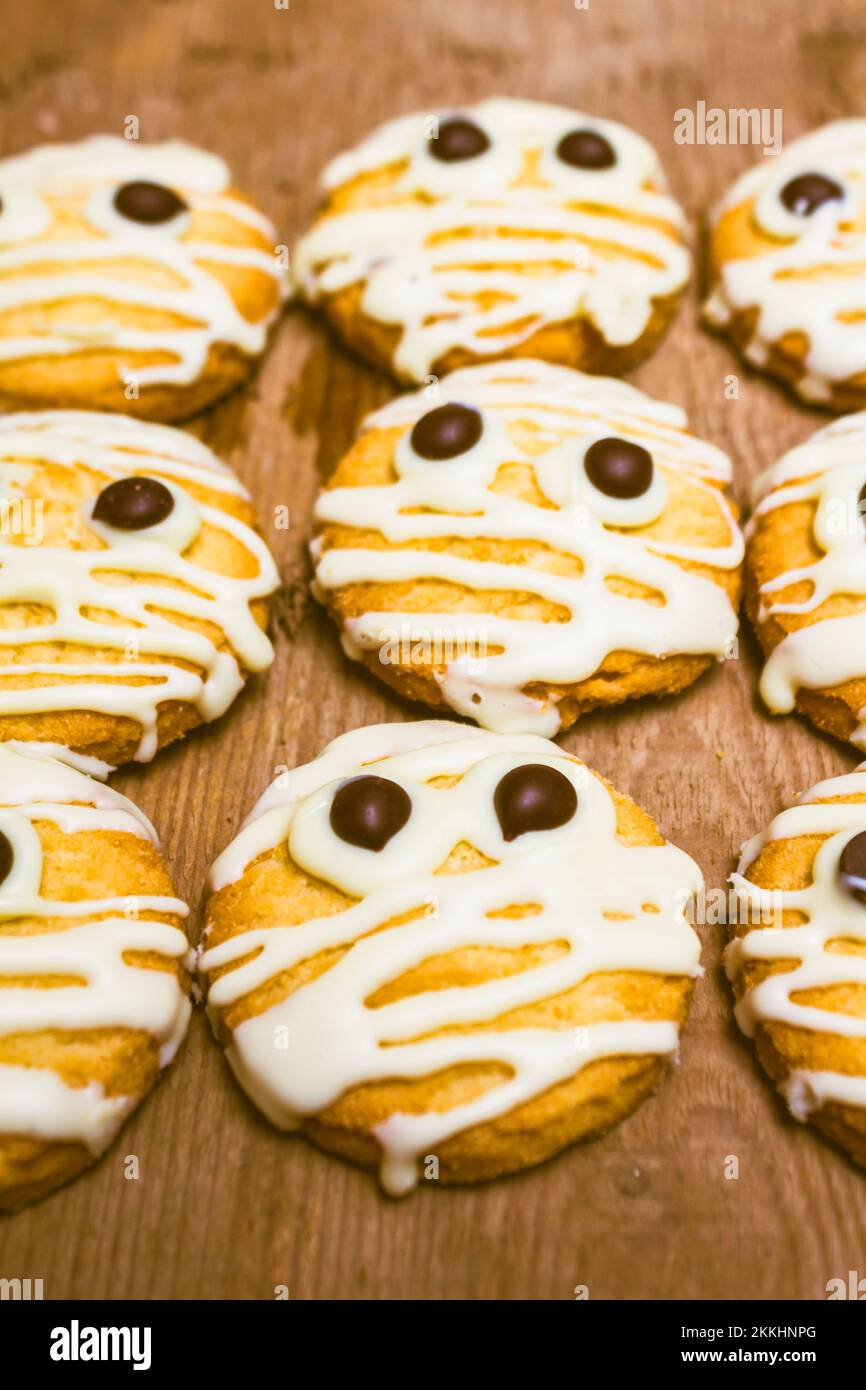 Monsters cook hi-res stock photography and images - Alamy