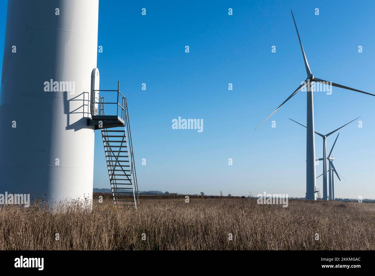 Wind turbine uk maintenance hi-res stock photography and images - Alamy