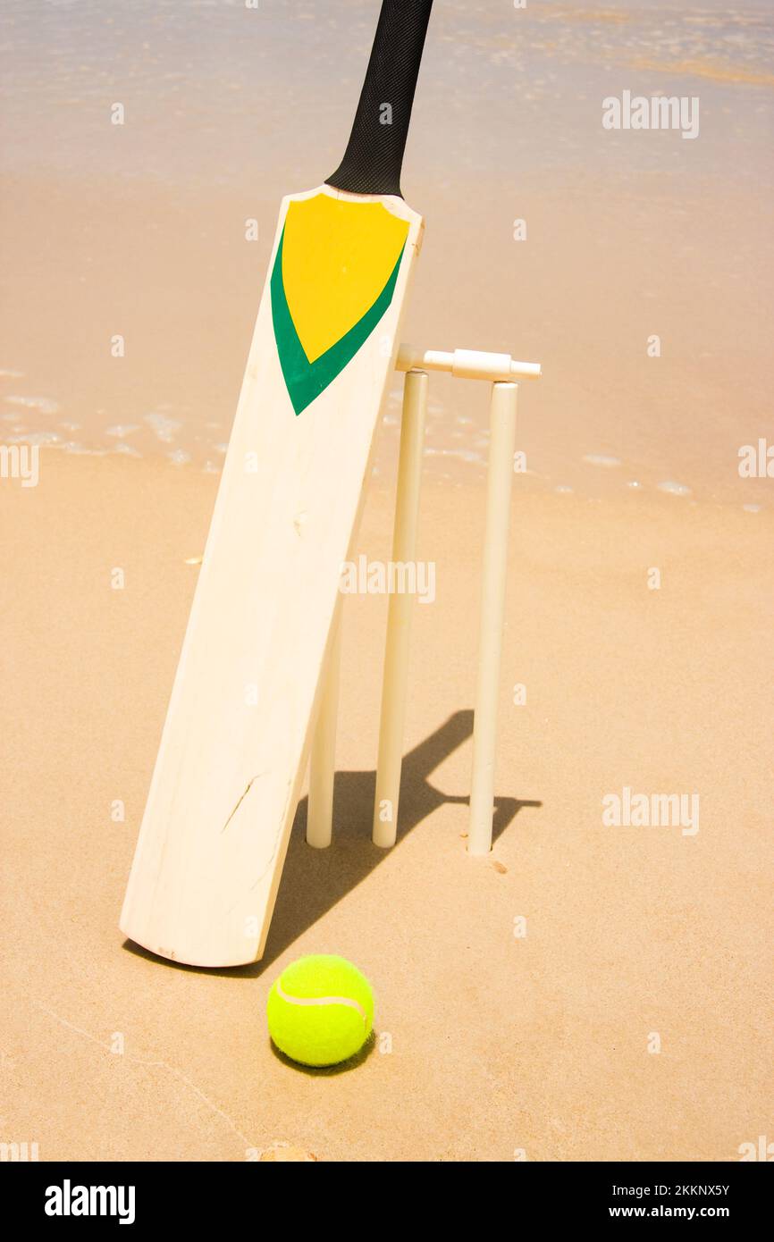 Cricket bat and ball closeup hi-res stock photography and images - Alamy