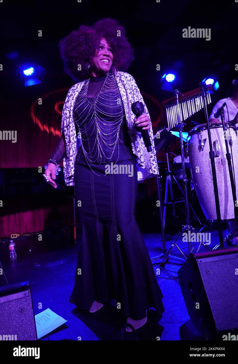 Hollywood, Ca, USA. 23rd Nov, 2022. Singer - WINDY BARNES-FARRELL ...