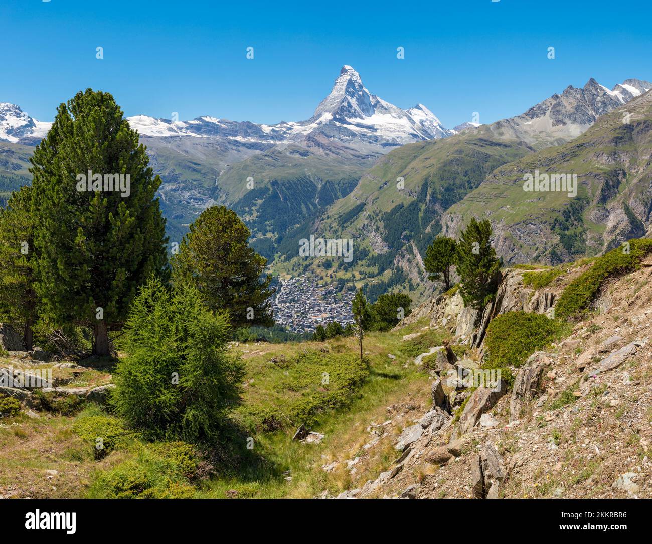 The walliser alps with the Matterhorn peak over the Mattertal valley ...