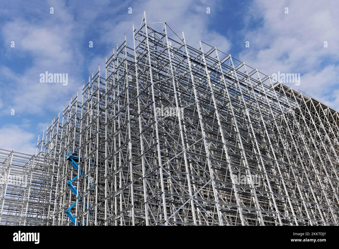 High-bay warehouse under construction, lattice construction, Krefeld ...