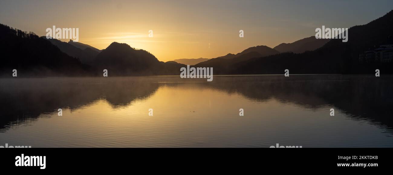 Morning atmosphere at sunrise on Lake Fuschl, near Fuschl am See ...