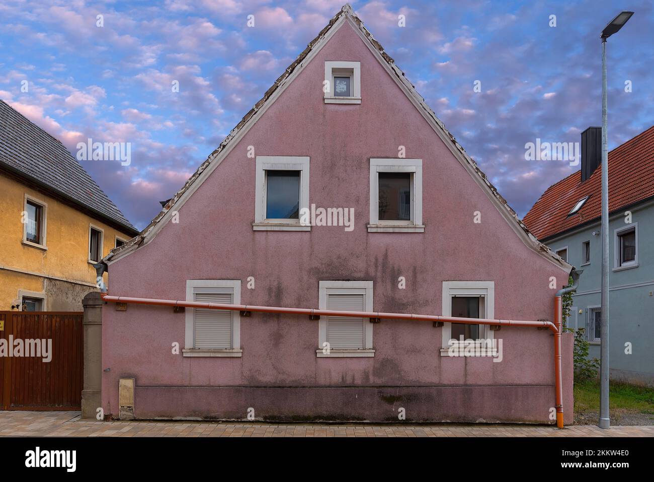 Pipe facade hi-res stock photography and images - Alamy