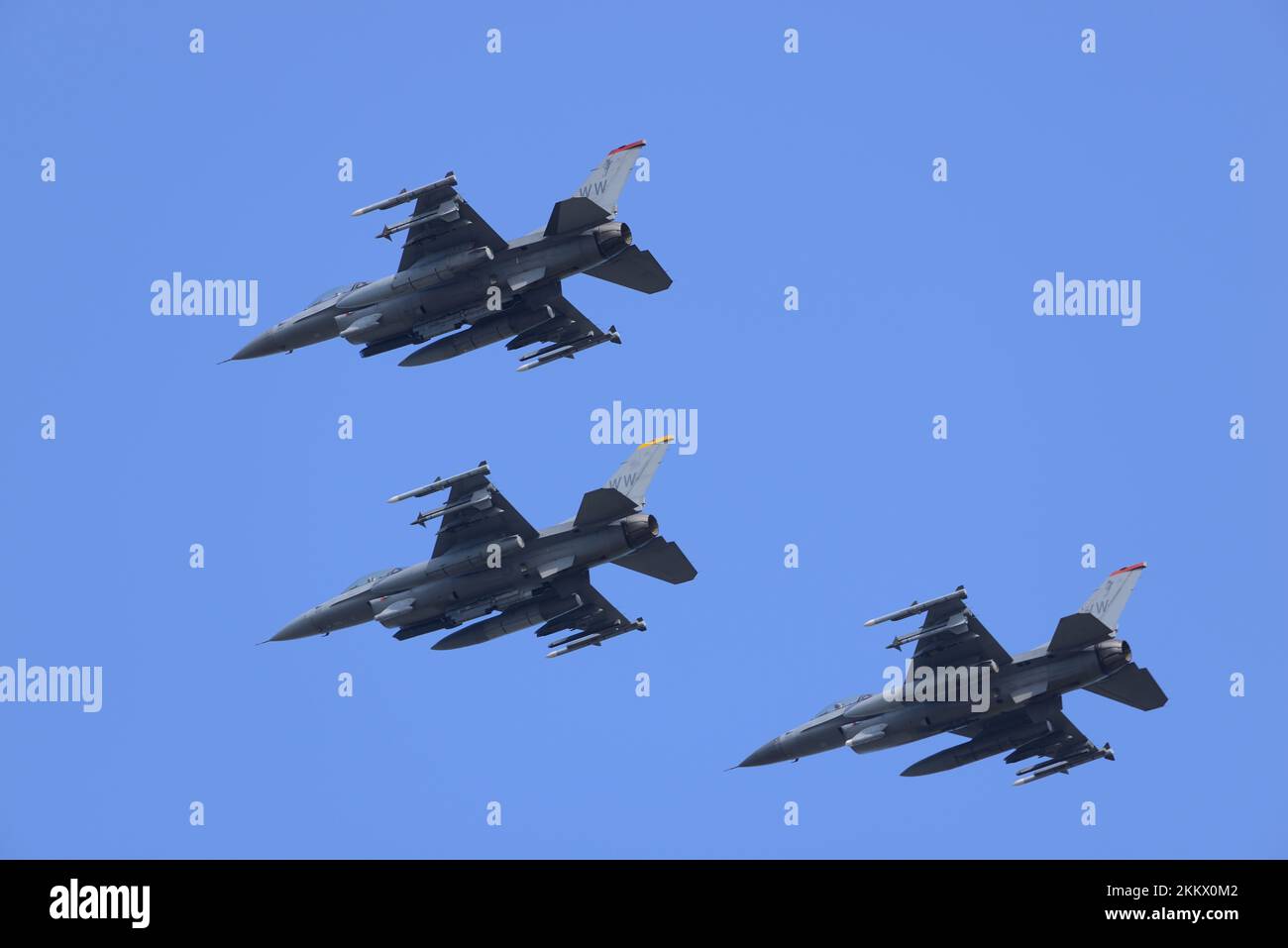 Lockheed martin f 16 fighter jets hi-res stock photography and images - Alamy
