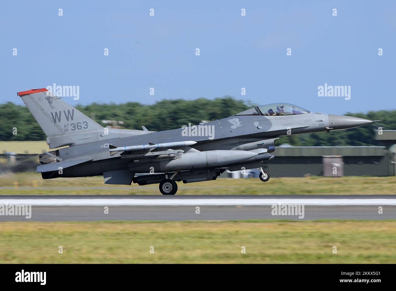 Us air force f 16 falcon hi-res stock photography and images - Alamy