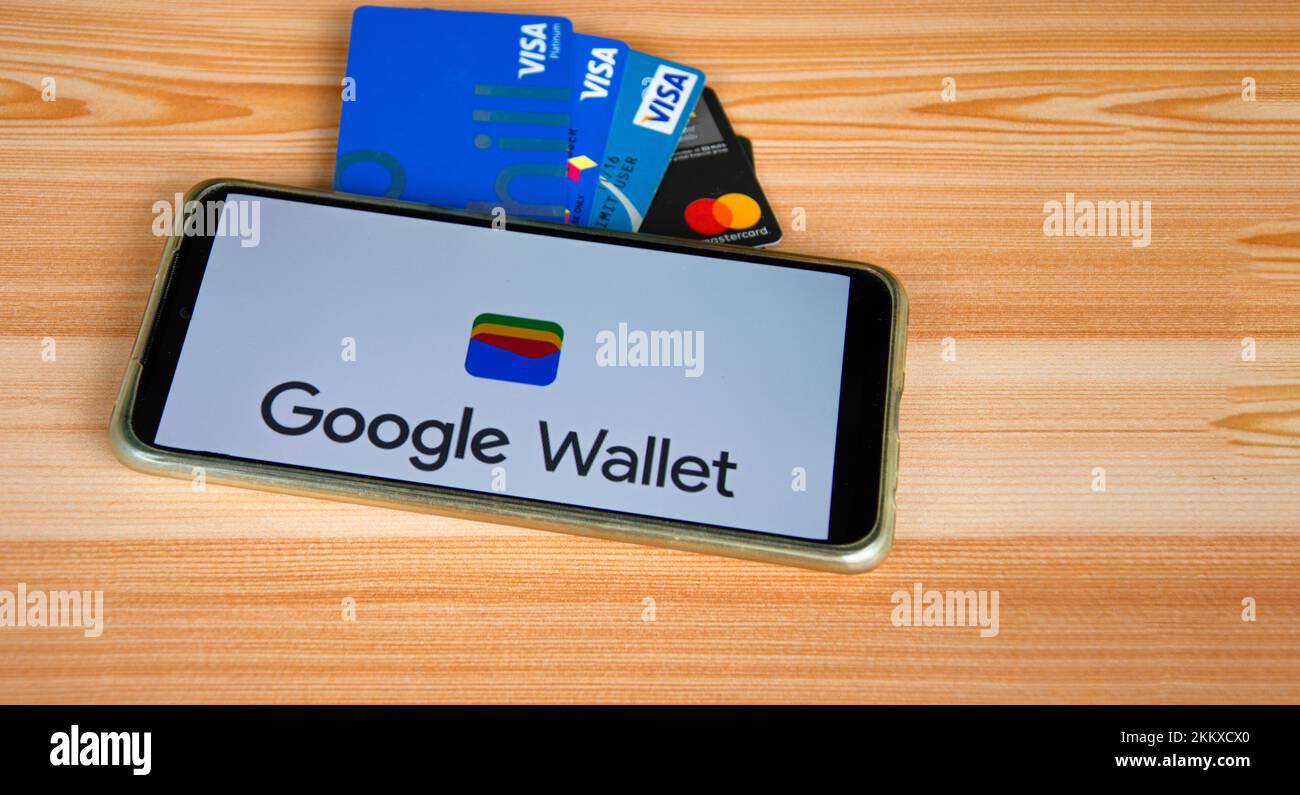 26-11-2022 Chonburi, Thailand, Google Gpay, Wallet is starting to use ...