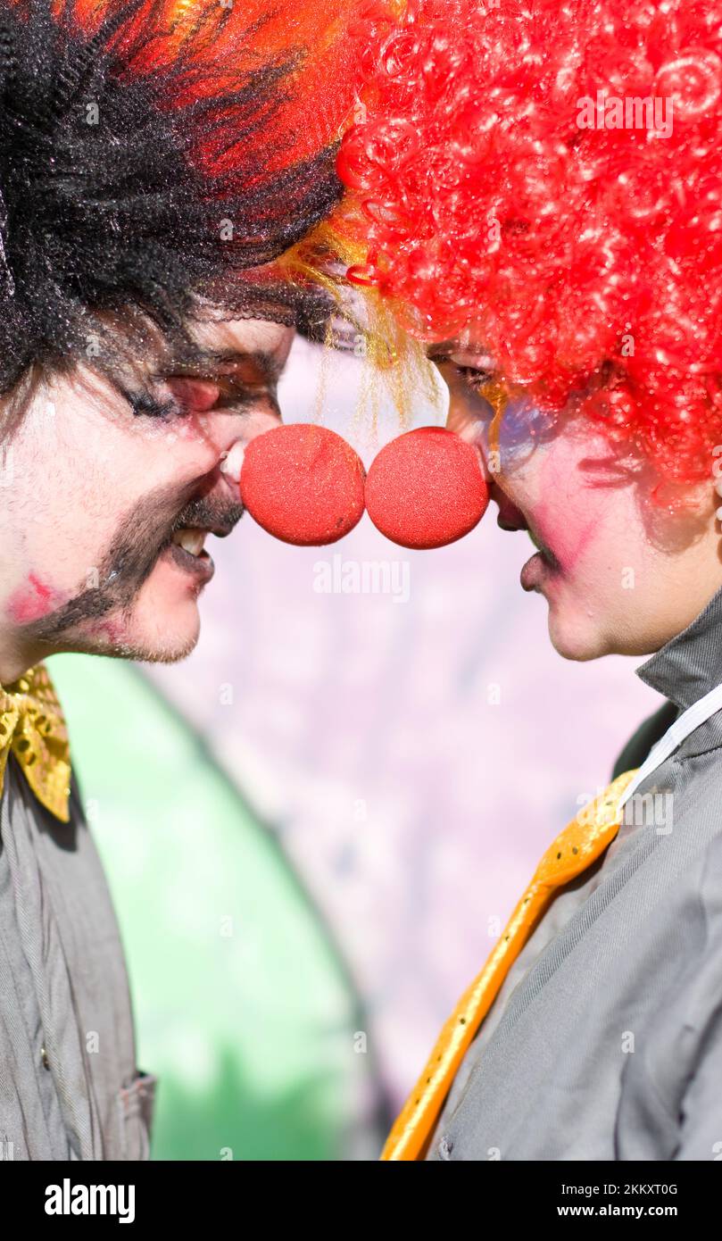 Two clowns fighting hi-res stock photography and images - Alamy