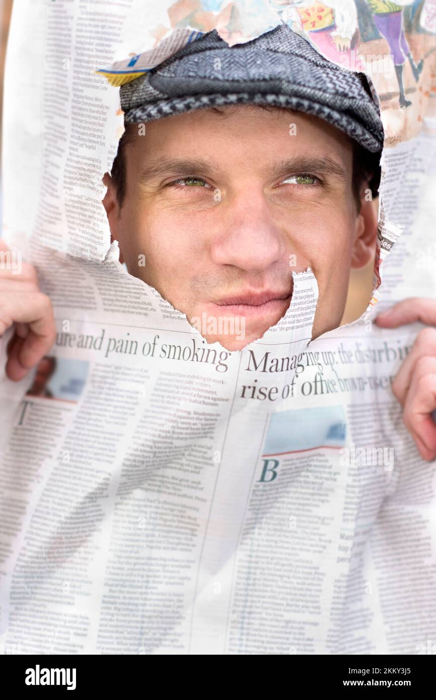 Torn newspaper article hi-res stock photography and images - Alamy