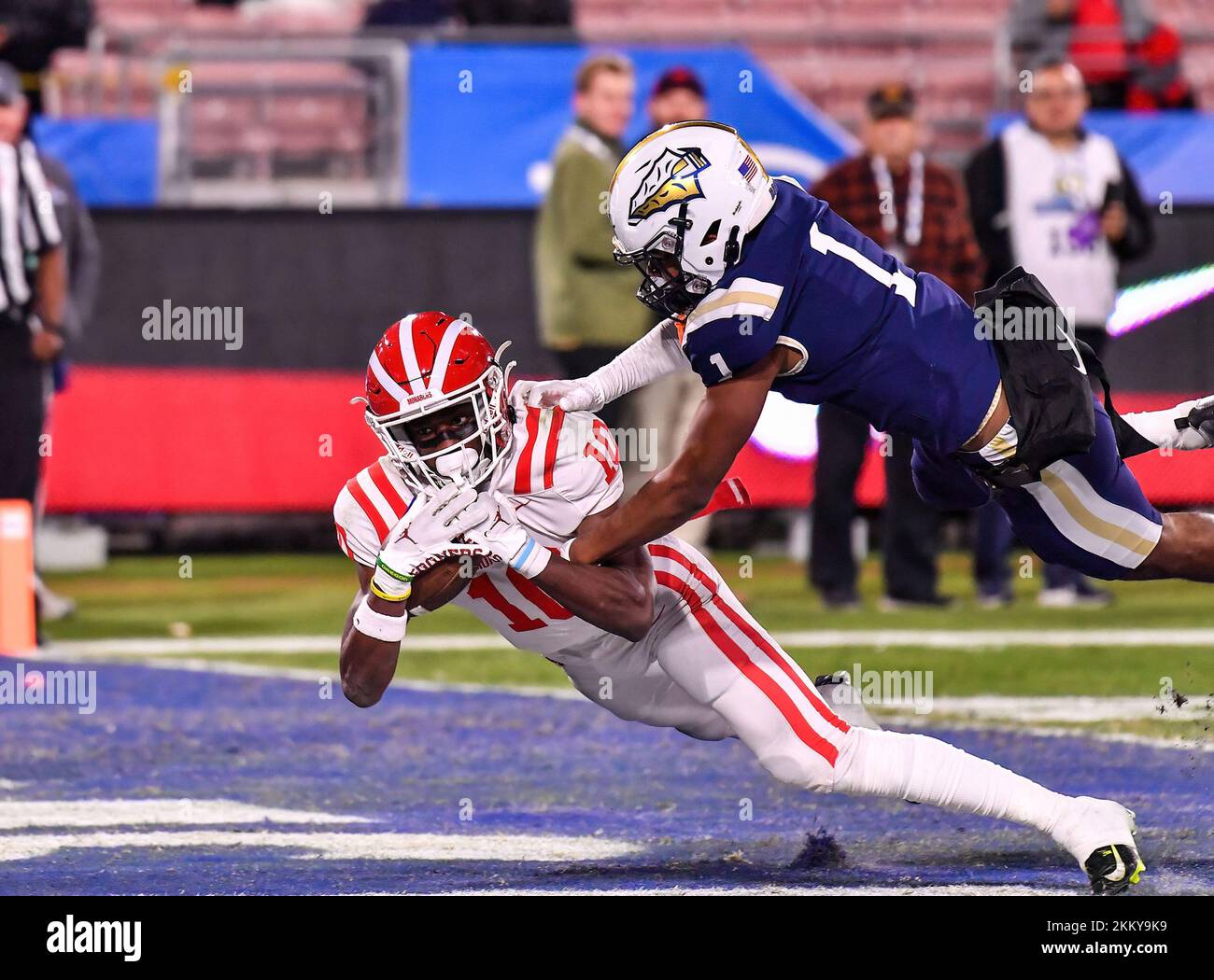 November 25, 2022 Pasadena, CA.Mater Dei Wide Receiver Marcus Harris ...