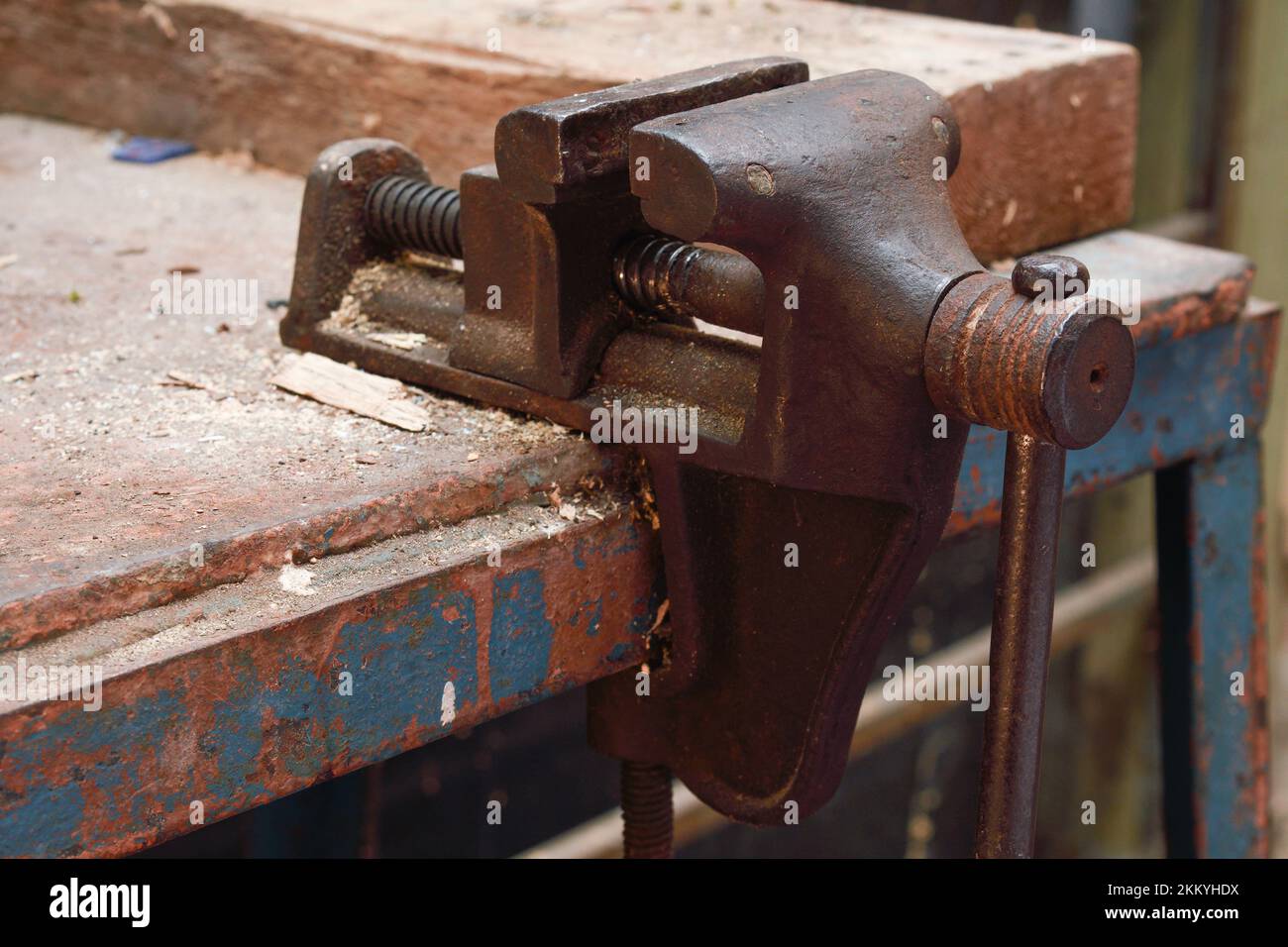 old vice on a workbench Stock Photo - Alamy