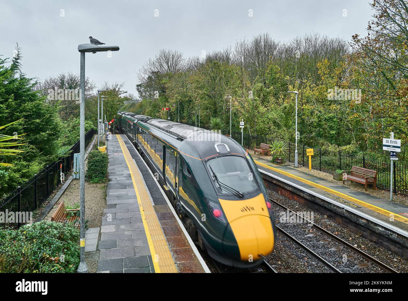 A train arrives at the GWR railway line at St Erth rail station ...