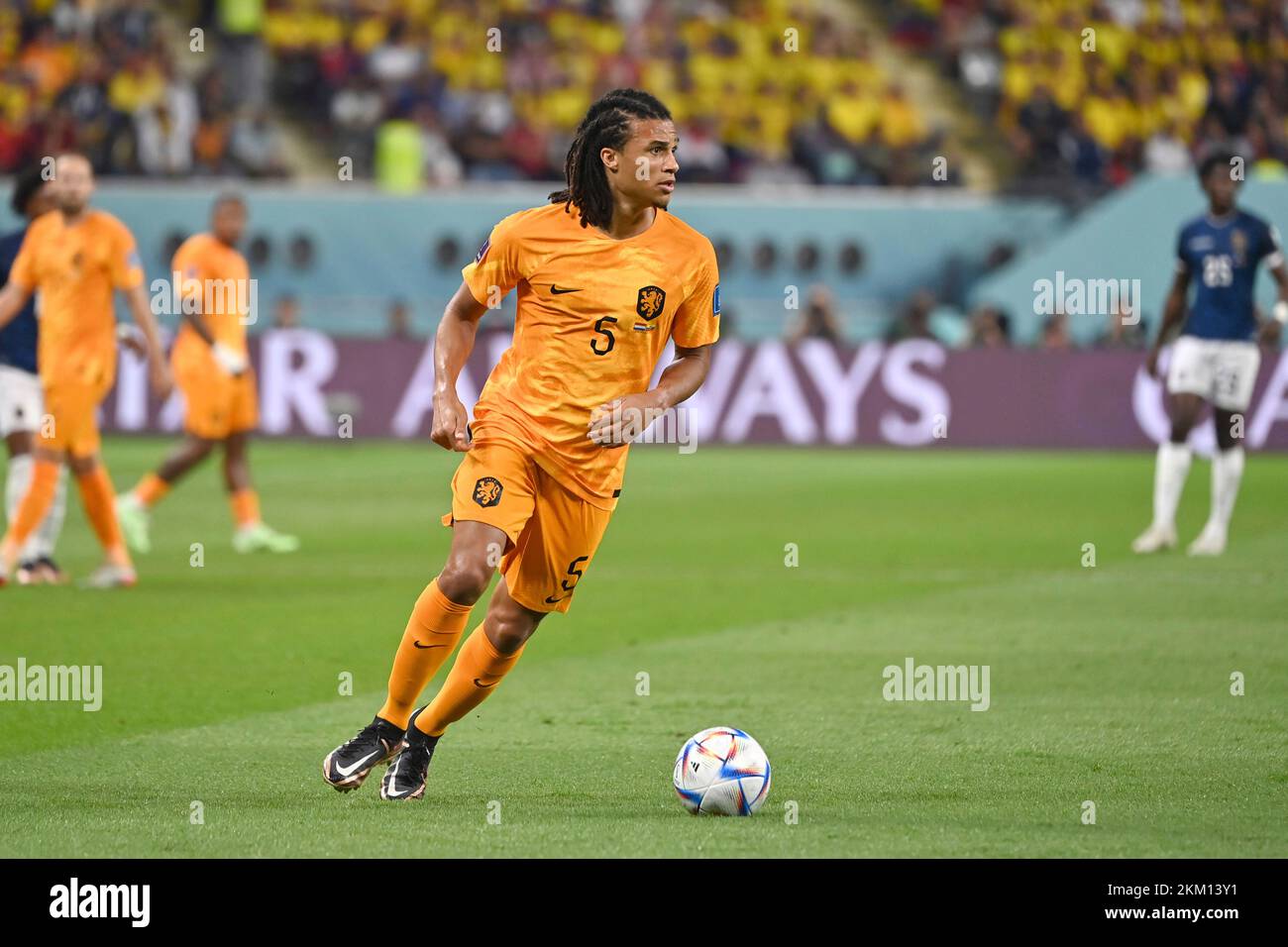 Khalifa international stadium image hi-res stock photography and images ...