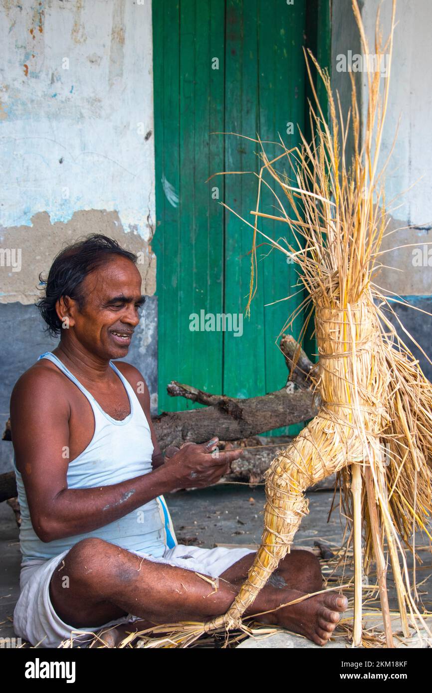 Village idol artist hi-res stock photography and images - Alamy