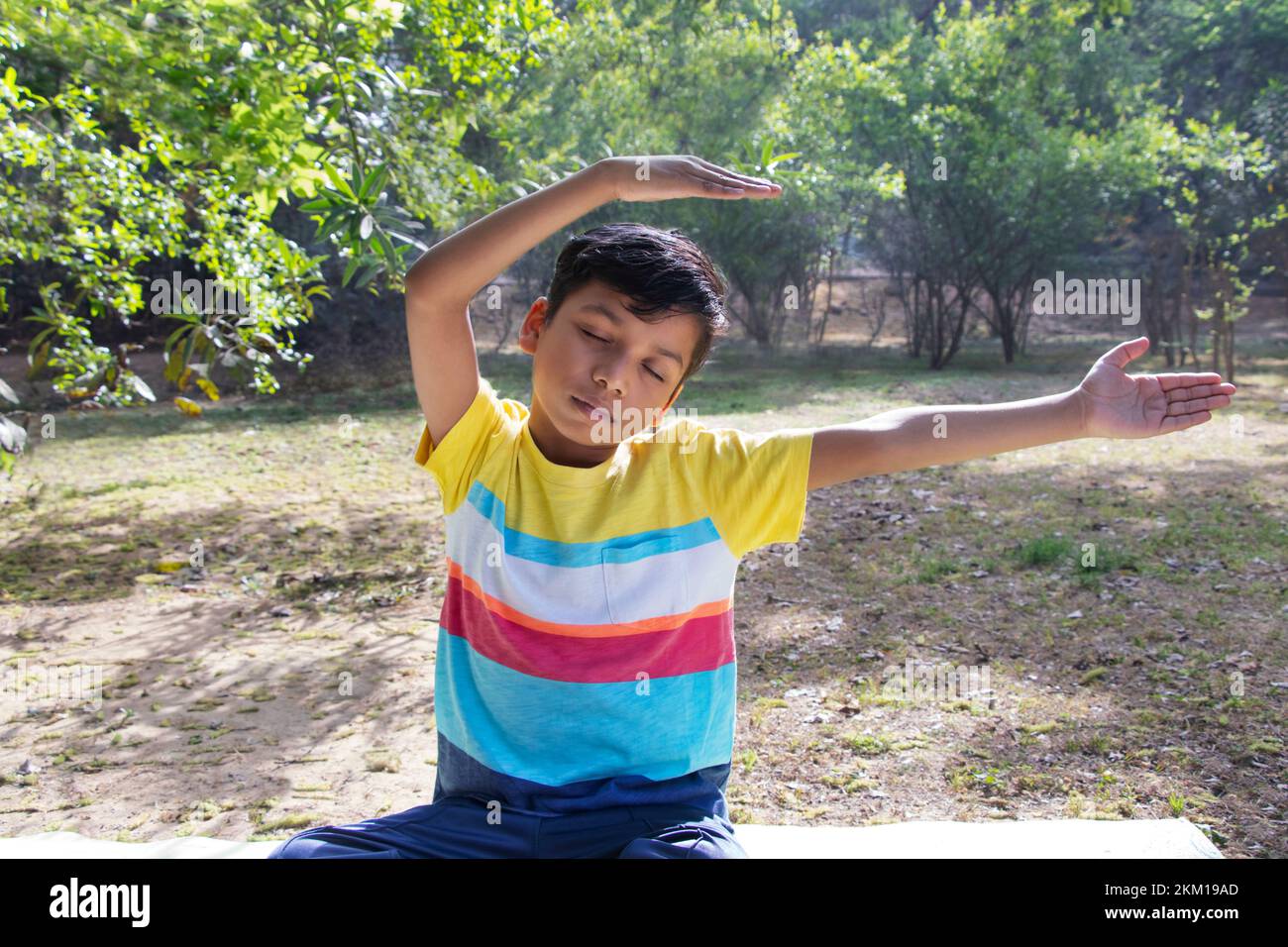 Indian children exercising hi-res stock photography and images - Alamy