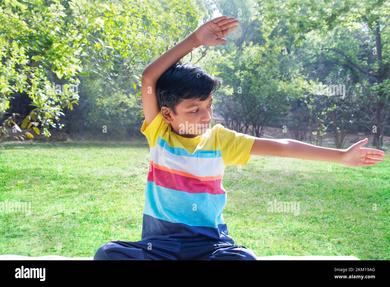Indian children exercising hi-res stock photography and images - Alamy